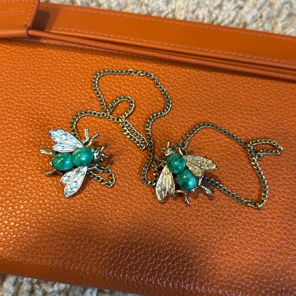 Vintage | Jewelry | Adorable Bees Or Flies Pin Gold Tone And Green Jade ...